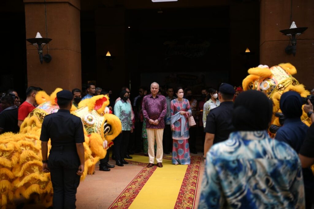 Perak Sultan and Prime Minister attend Perak state-level CNY ...